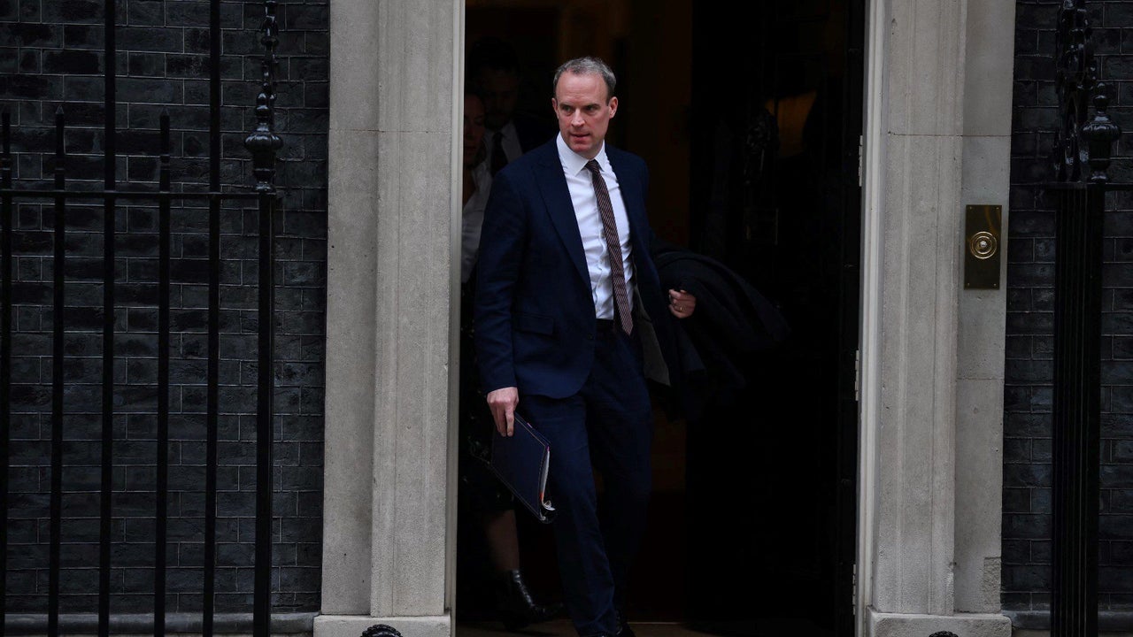 Revés para Rishi Sunak: renunció el vice primer ministro británico, señalado de acoso moral ...