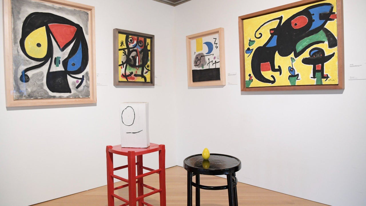 Obras del pintor Joan Miró se exponen en la residencia del embajador ...