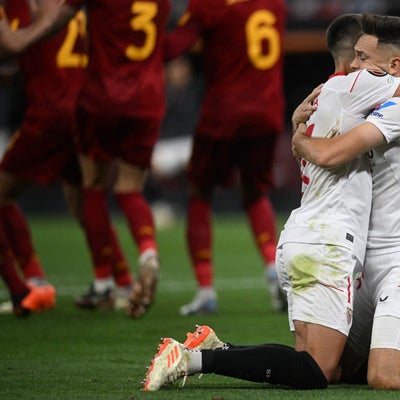 Sevilla sigue siendo el rey en la Europa League; venció por penaltis a La Roma y se coronó ...