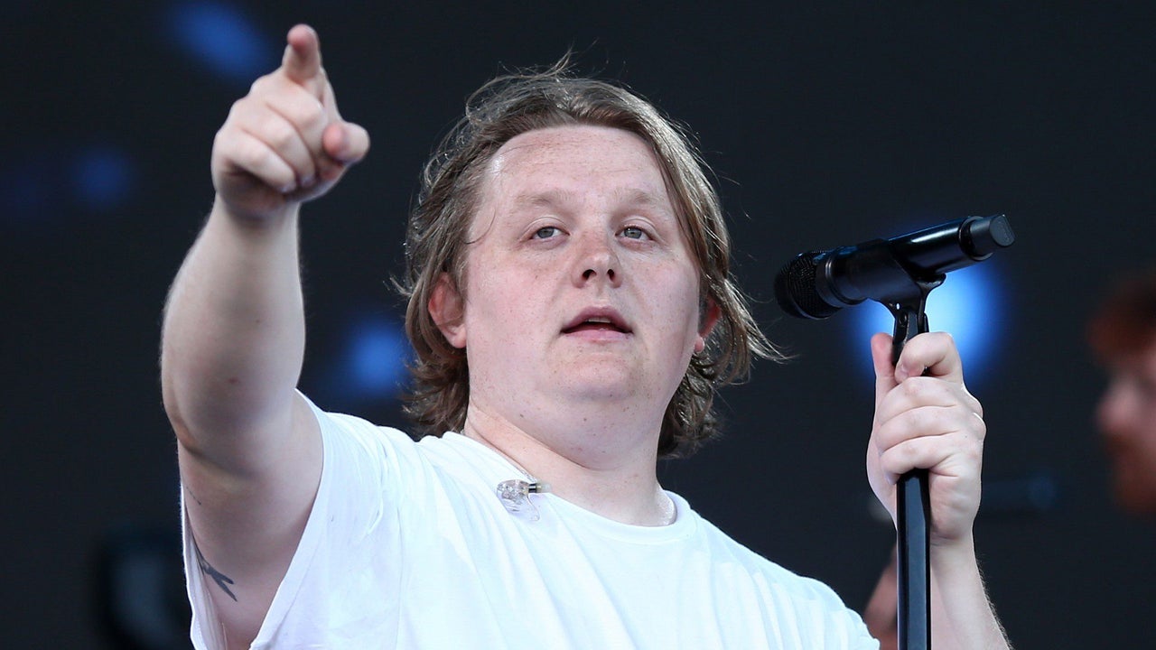 ¿Qué es el síndrome de Tourette que sufre el cantante británico Lewis ...