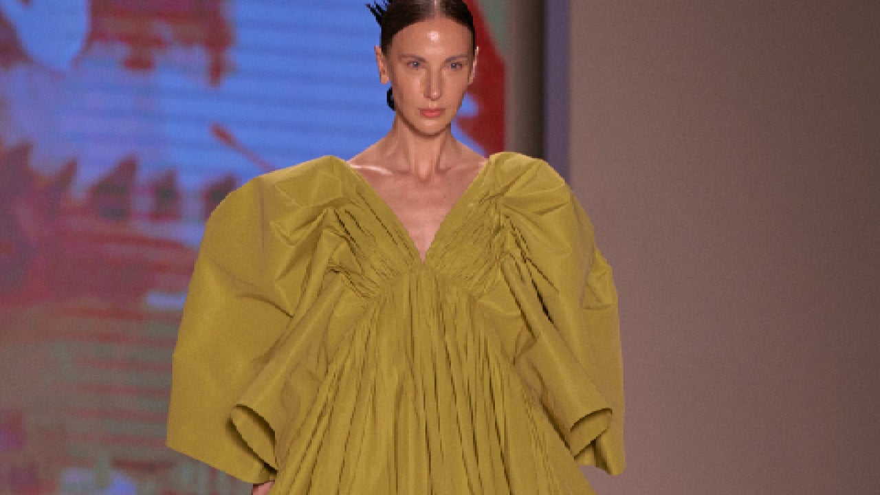 Colombiamoda inicia con el pasarela de María Elena Villamil "Límites ...