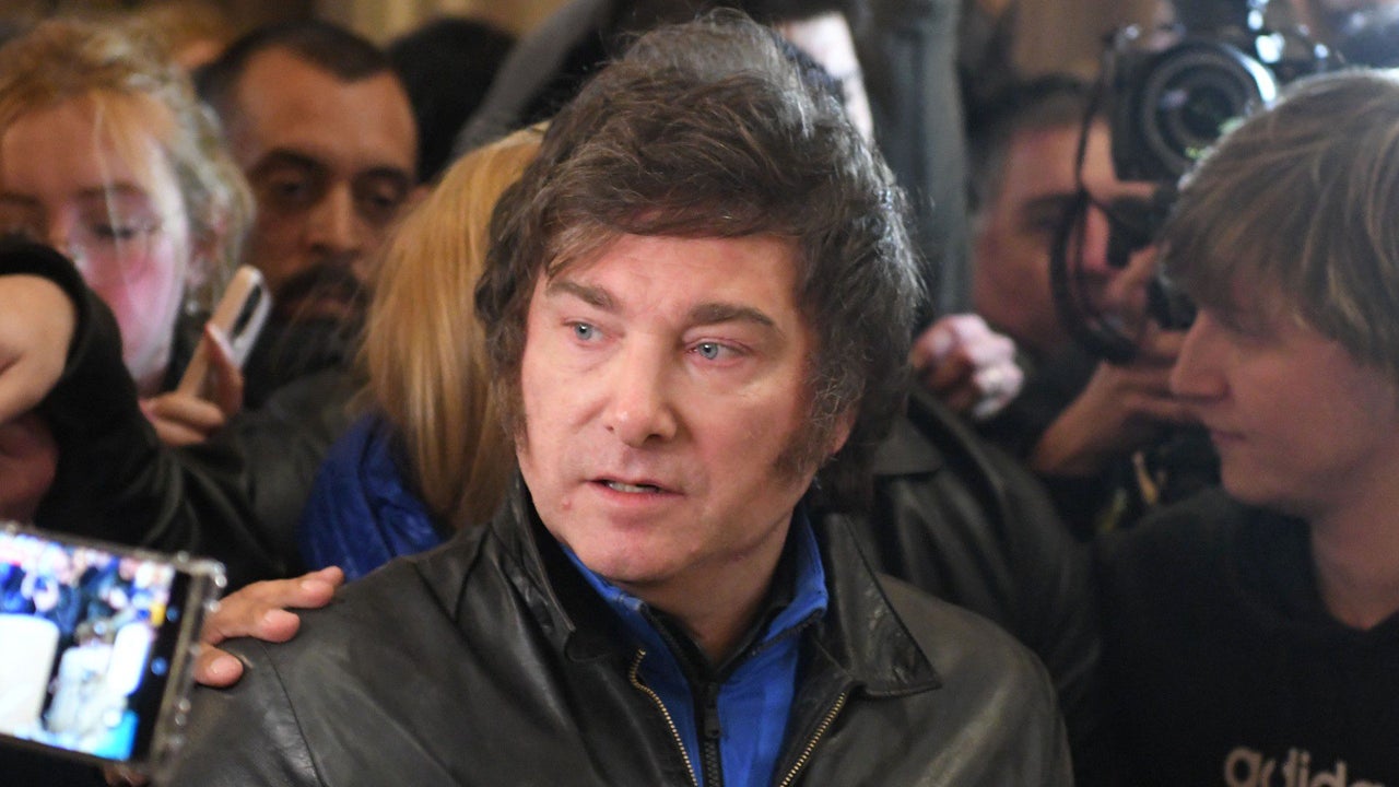 Javier Milei da la sorpresa en las elecciones PASO y disputará la ...