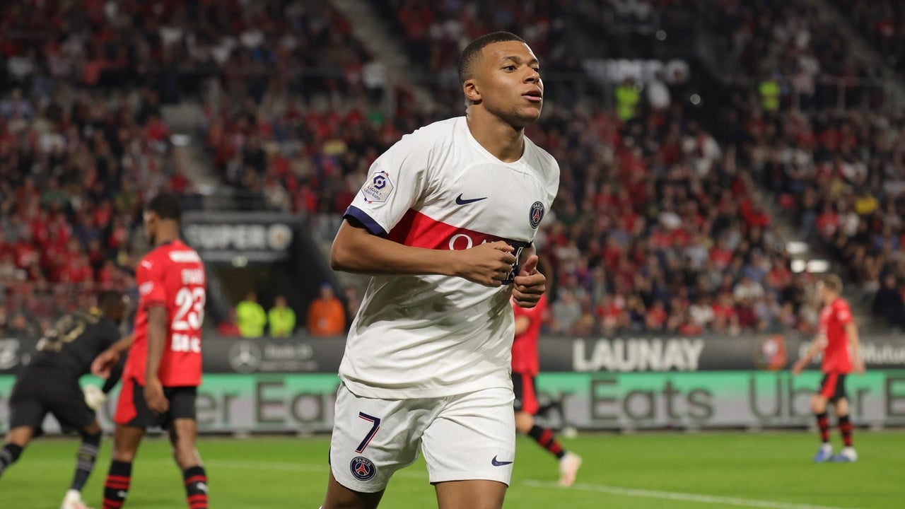 En soledad frente al arco: así fue el increíble gol que erró Mbappé con ...