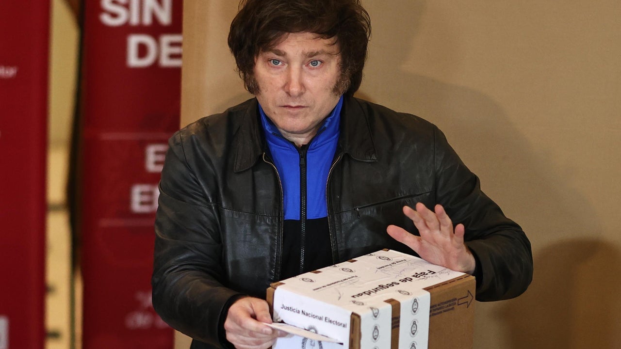 Video: Como un 'rockstar', así fue recibido Javier Milei en su punto de ...
