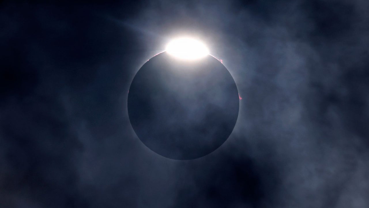 Así se vivió el gran eclipse total de Sol que asombró a millones en el ...