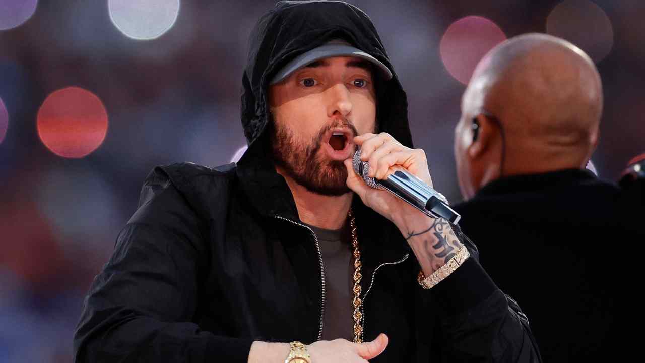 Hija de Eminem se casó y el rapero sorprendió a sus fanáticos al bailar el vals con ella | NTN24.COM