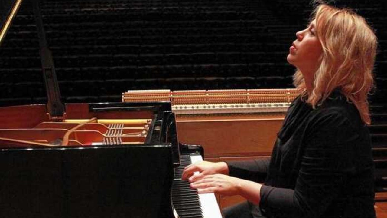 La "disidencia creativa" de Gabriela Montero recibió el Premio Václav ...