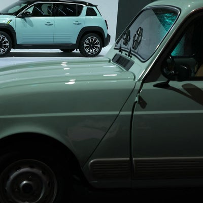 La transformación del Renault 4, el carro que marcó una época en los ...