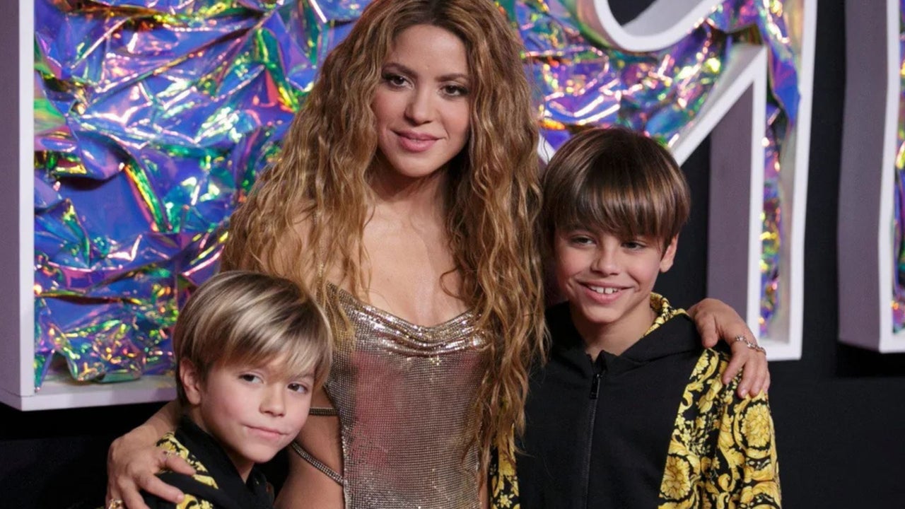 Aplauden gesto de Shakira acompañando a su hijo Sasha con emprendimiento durante un evento del ...