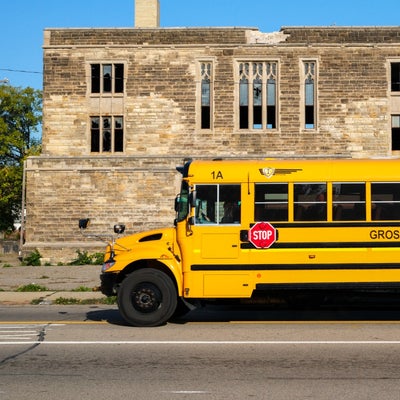 Suspenden a conductor de autobús escolar que prohibió que los niños ...