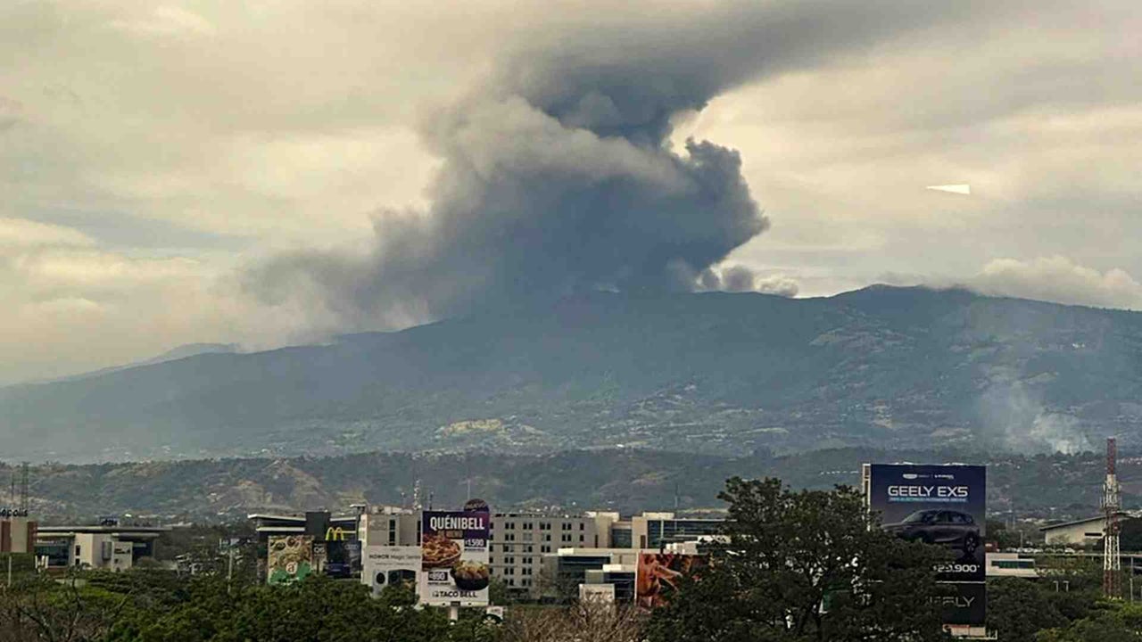 Declaran alerta máxima en Costa Rica por erupciones del volcán Poás ...