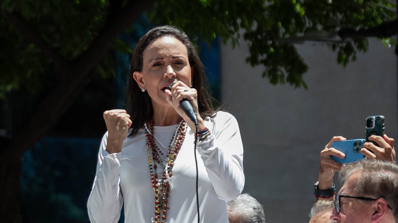 María Corina Machado celebra el rescate de opositores refugiados en la embajada de Argentina en ...