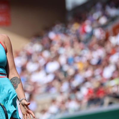 La bielorrusa Aryna Sabalenka enmudeció al estadio con un hilarante grito en reacción a momento ...