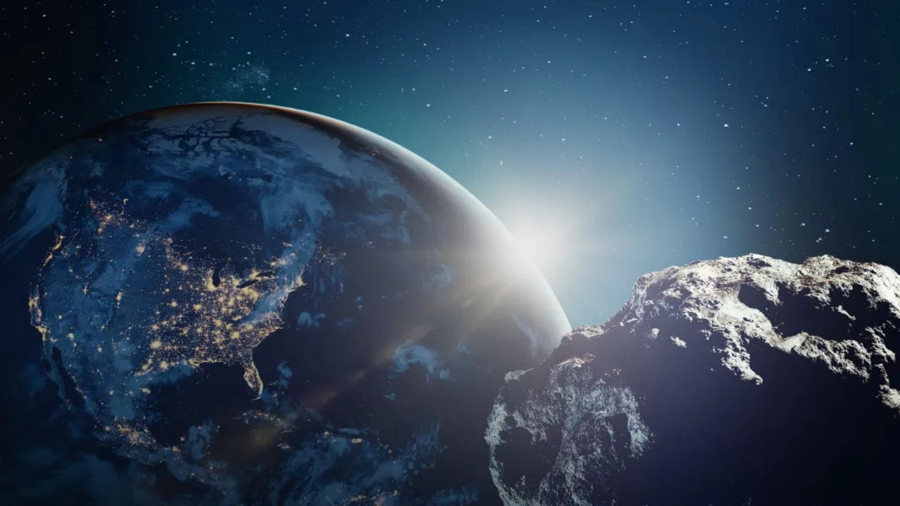 Un enorme asteroide se acercó a la Tierra este jueves y volverá a ...