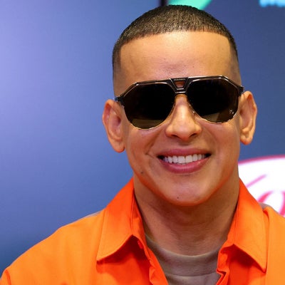 Daddy Yankee regresa con su sencillo “Sonríele”, una canción con un ...