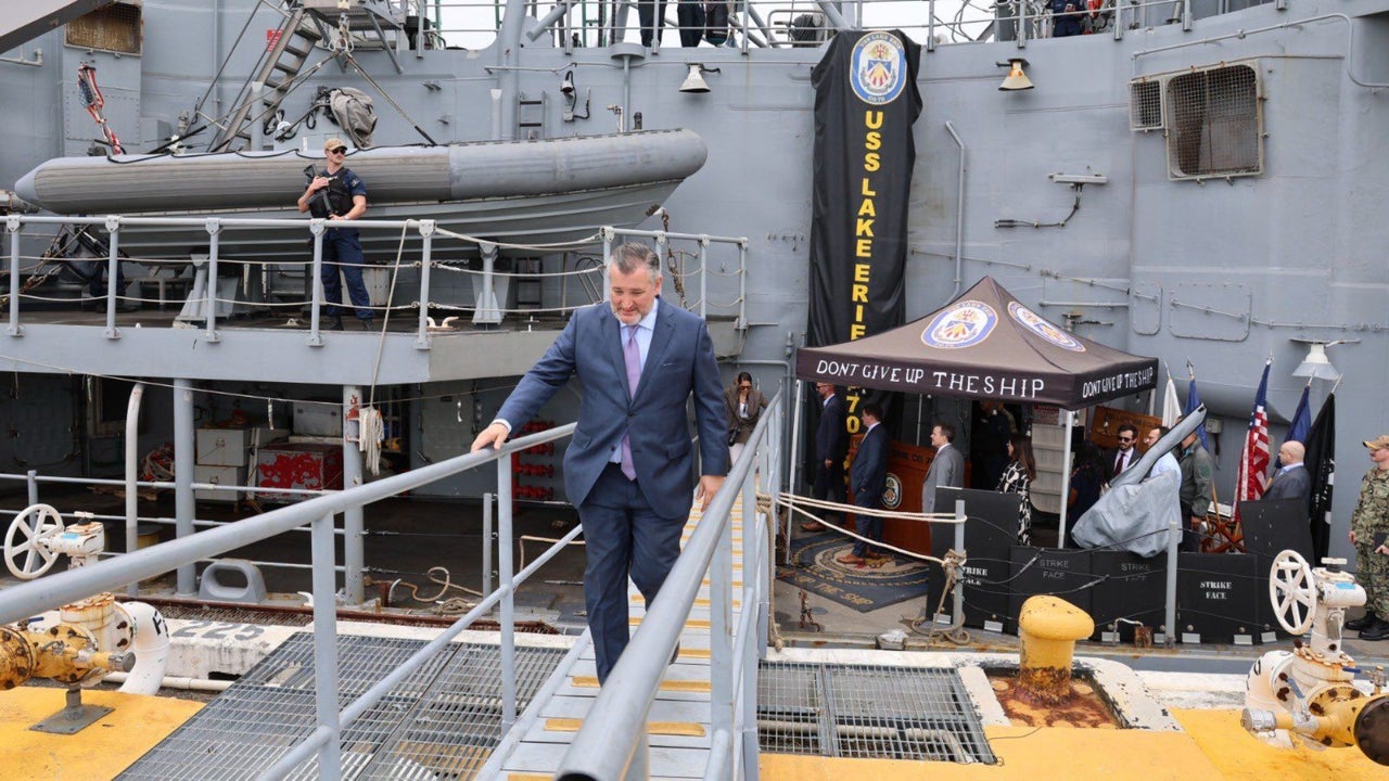 Senador republicano Ted Cruz visita en Panamá el poderoso barco ...