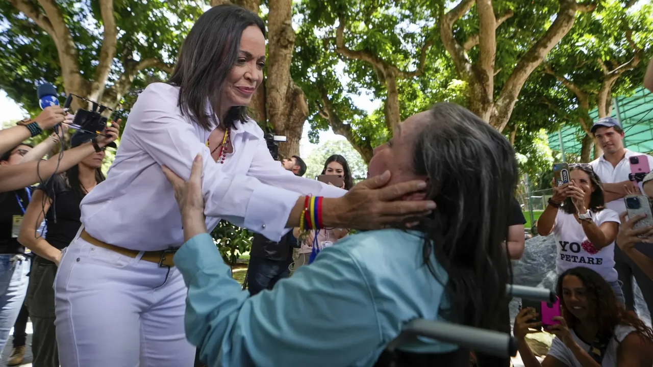 Corina Parisca, madre de María Corina Machado, llegó a Oslo para la ...