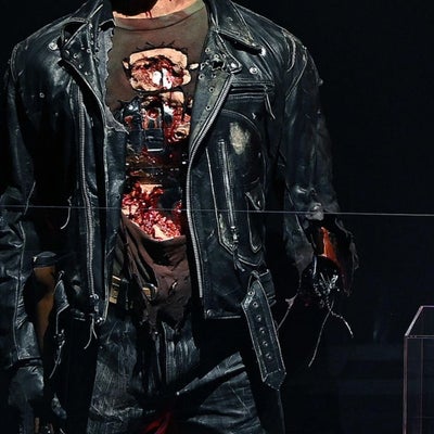 La chaqueta de Schwarzenegger en 'Terminator', los cascos de 'Gladiator ...