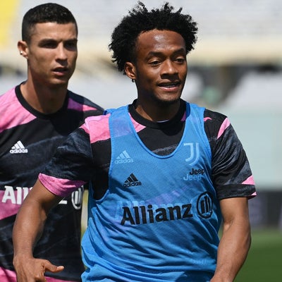 Así es como Juan Guillermo Cuadrado recordó su cruce con Cristiano ...