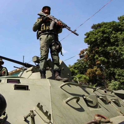 Esto es lo que se sabe sobre disparos aéreos y movilización militar en ...