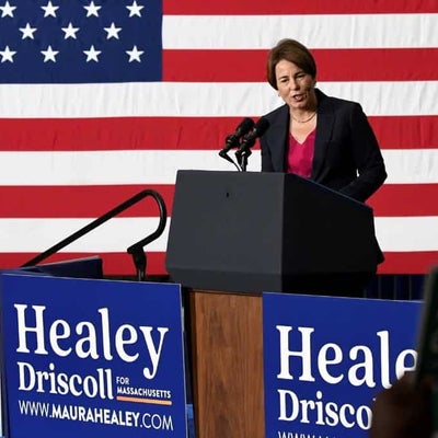 Maura Healey, la primera mujer abiertamente lesbiana elegida como ...