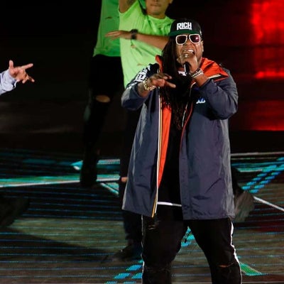 Videos: "Zion se tomó algo energético": críticas al reguetonero por su ...