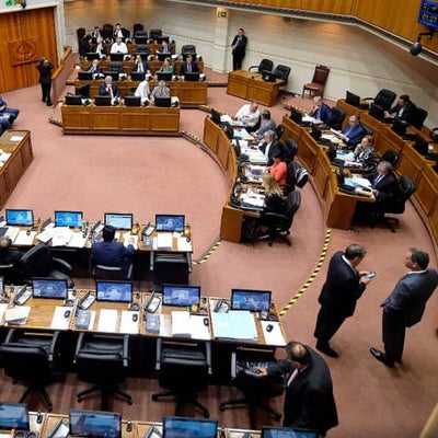 Kast y Boric tendrán poca representación en el Senado y Cámara de ...
