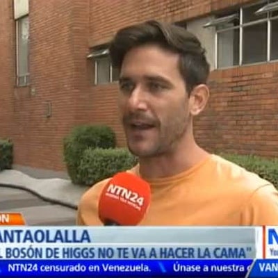 El científico Javier Santaolalla su primer libro "El bosón higgs ...