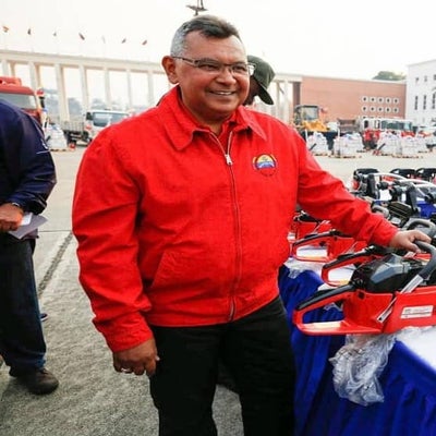 Reverol entregó combos de serruchos, palas y amoladoras para combatir ...