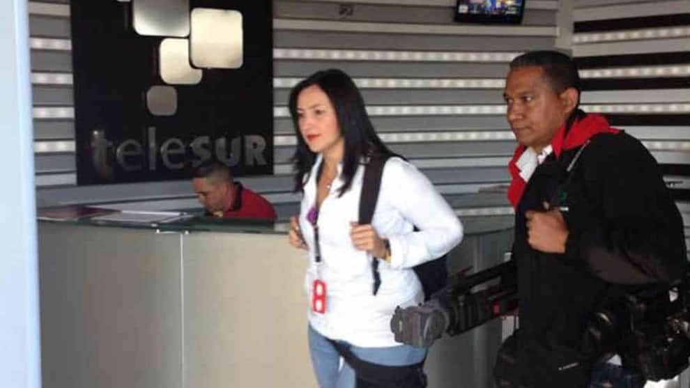 Militares venezolanos en Cúcuta denuncian que equipo de Telesur intentó manipularlos | NTN24.COM