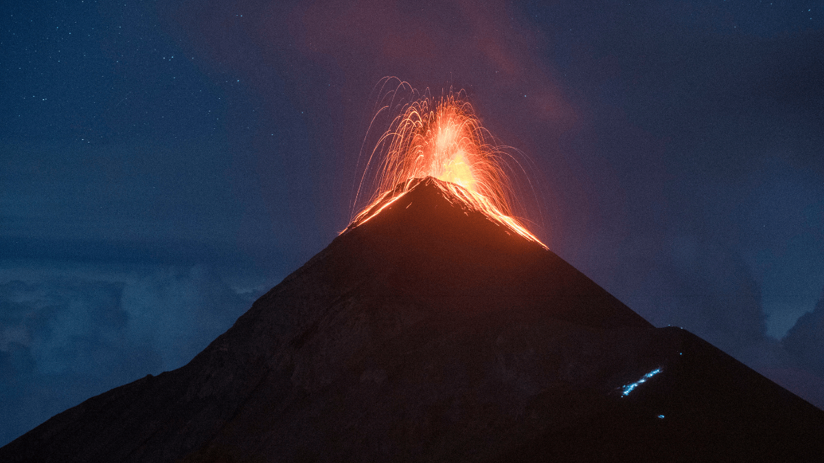 Científicos confirman la existencia de un "lago de lava" en el volcán ...